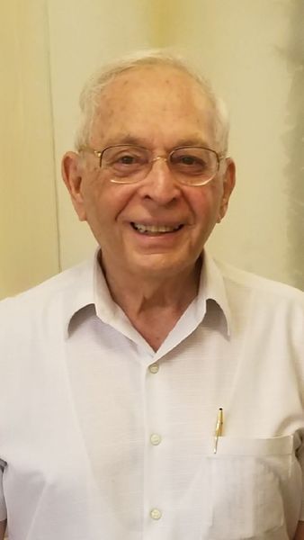 Saying goodbye to Dr. Tehemton Udwadia at Doongerwadi - Story of Souls Saying goodbye to Dr. Tehemton Udwadia at Doongerwadi - Story of Souls